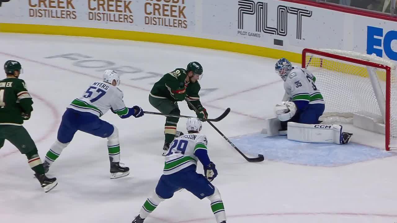 Eriksson Eks fräcka passning till Tarasenko | NHL.com/sv