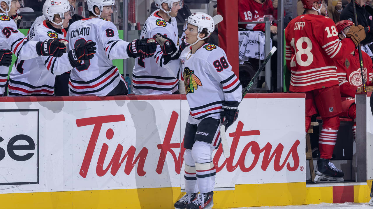 Bedard scores again, Blackhawks defeat Red Wings for 3rd straight win ...