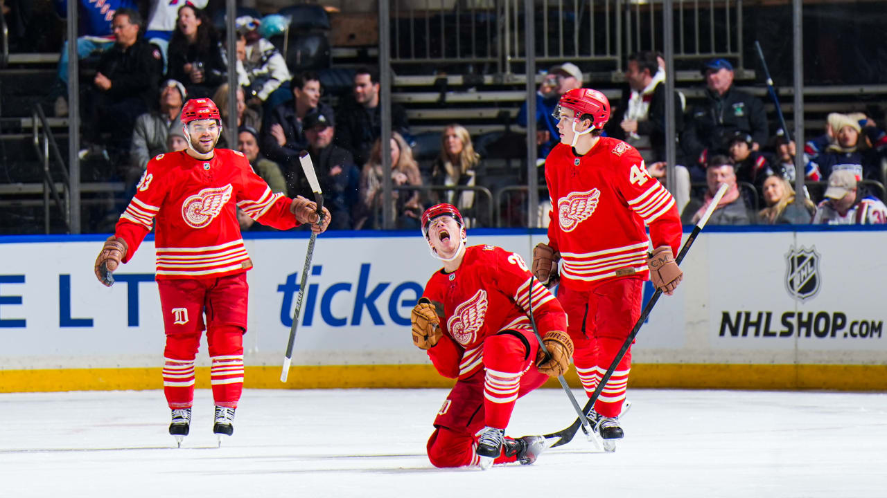 DET@NYR: Raymond scores goal against Jonathan Quick | NHL.com