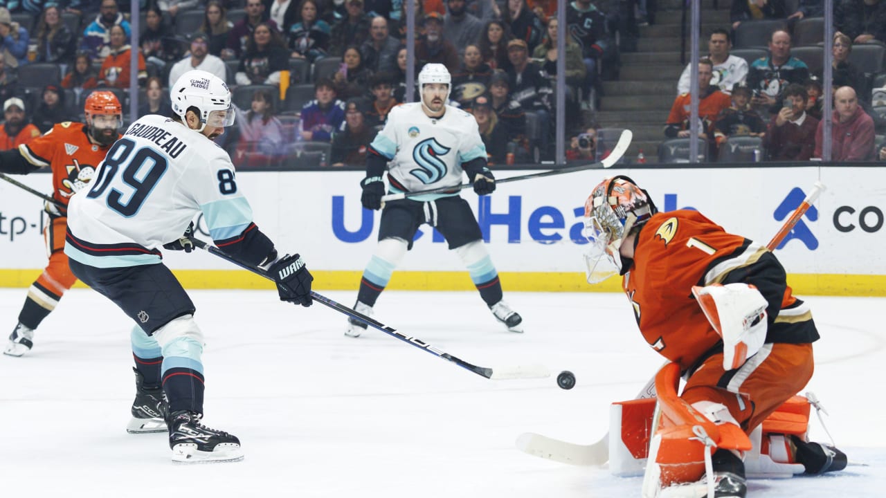 Gaudreau opens scoring with PPG | NHL.com