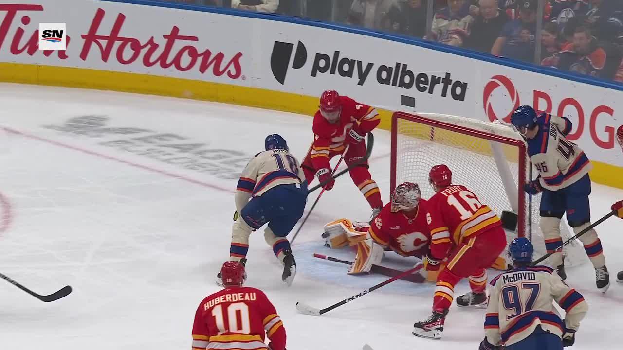 CGY@EDM: Wolf with a great save against Zach Hyman | NHL.com