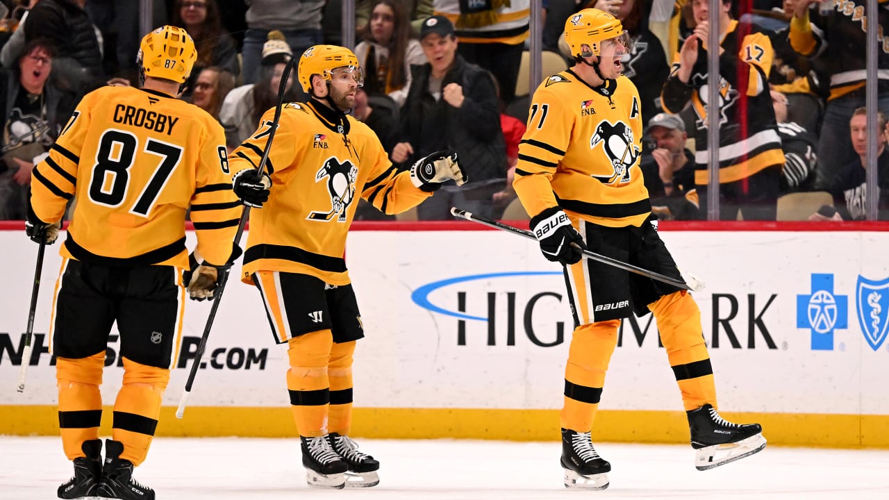 Malkin fête son retour au jeu avec un but | LNH.com