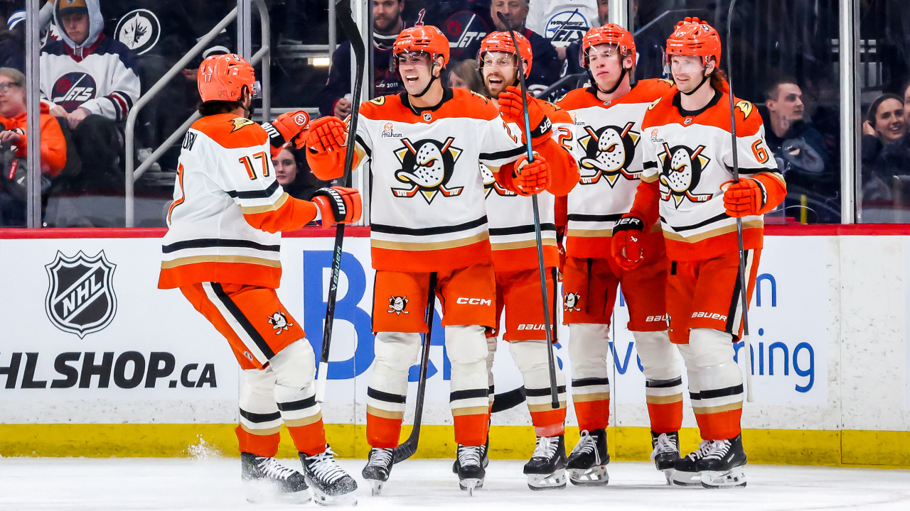 Ducks score 3 goals in 1:44, end Jets 6-game point streak | Anaheim Ducks