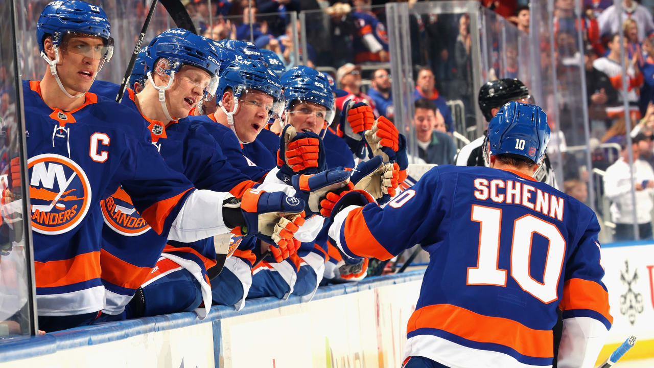 Islanders score 5 in 2nd, rally past Panthers to climb in playoff race ...