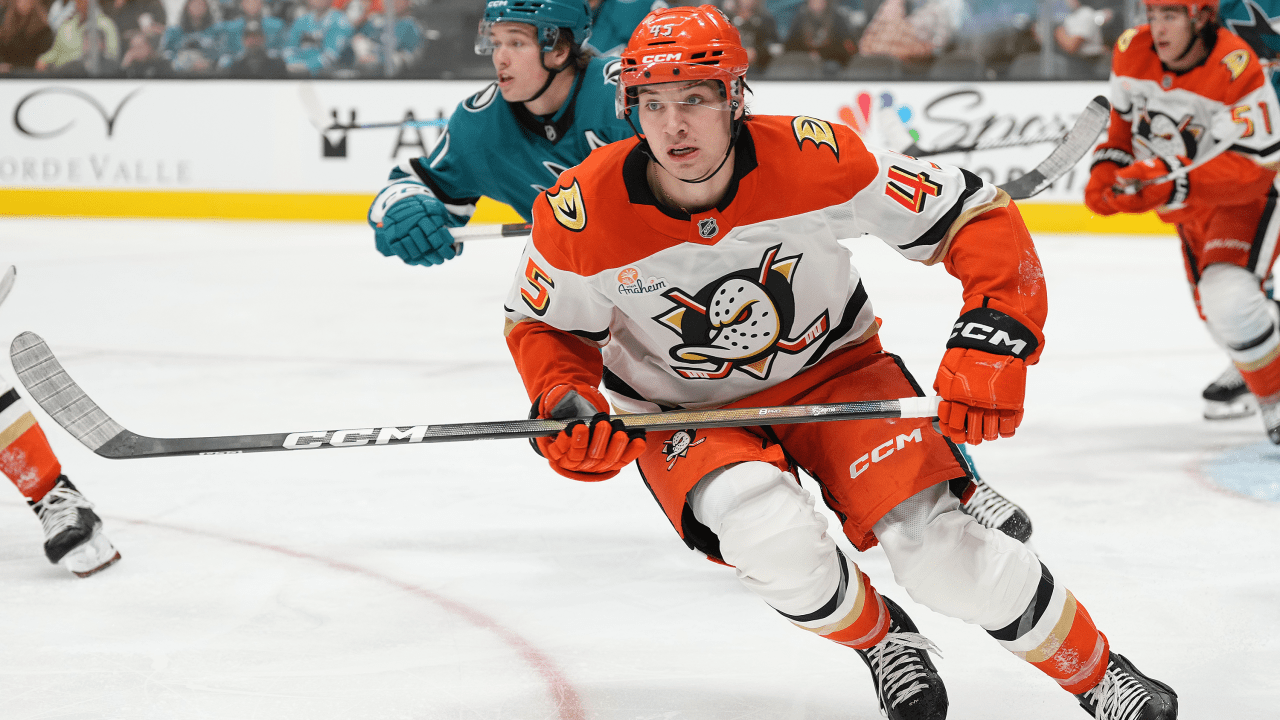 Sennecke learning on fly, helping Ducks make playoff push | NHL.com