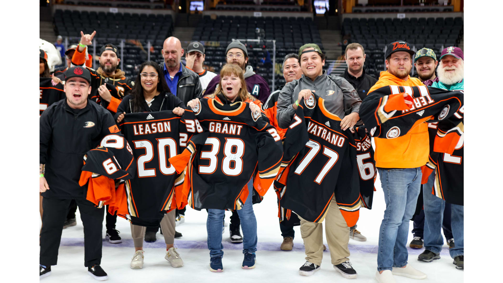 Ducks Fan Appreciation Night Jersey Presentation | Anaheim Ducks