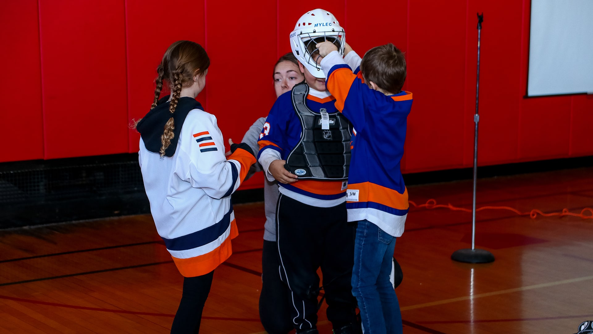 Isles School Assembly: Michael Stokes Elementary | New York Islanders