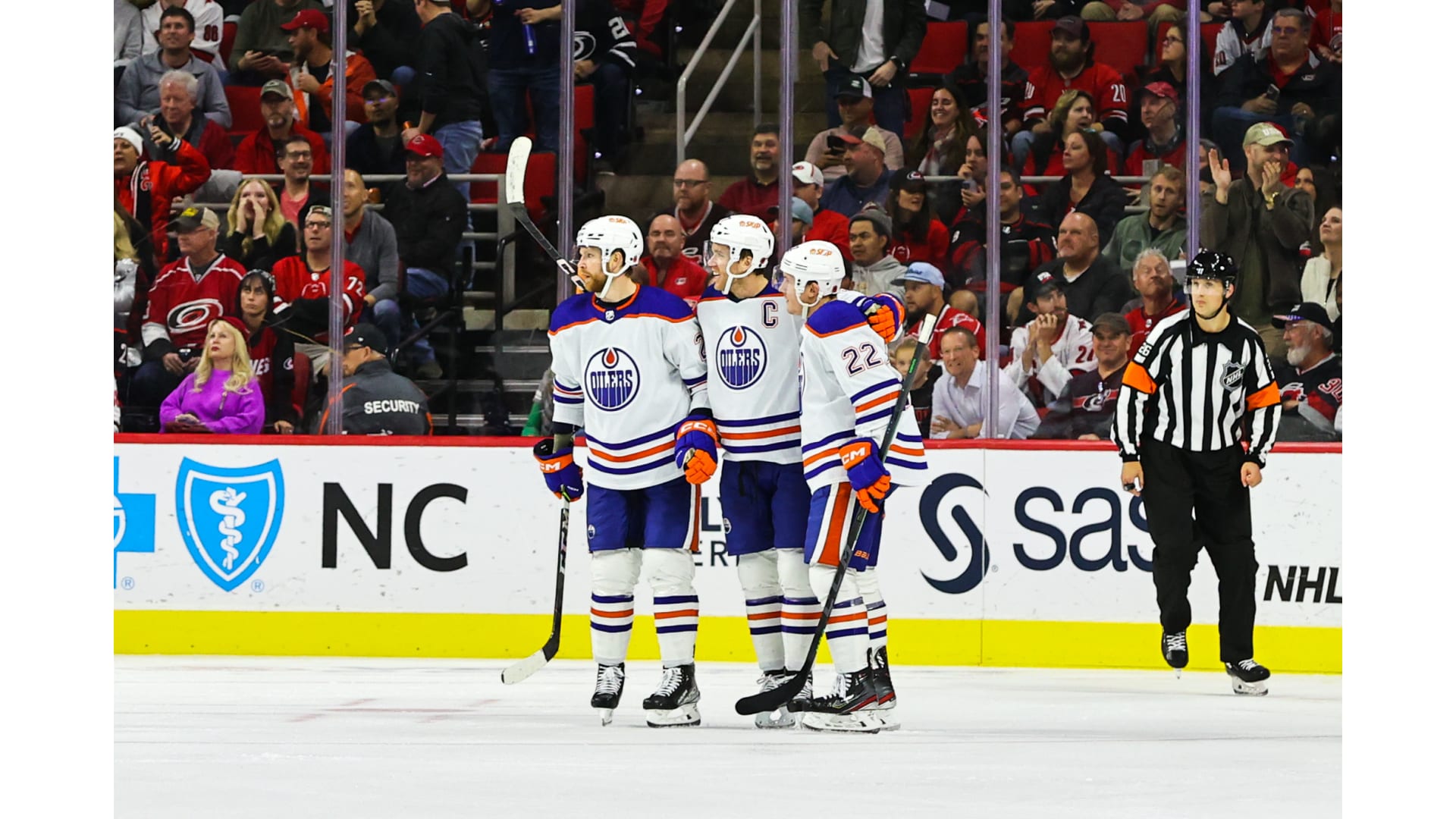 GALLERY: Oilers at Hurricanes | Edmonton Oilers